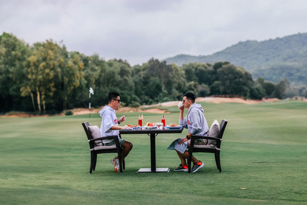Culinary Delights at Laguna Lang Co: Diverse Dining Experiences